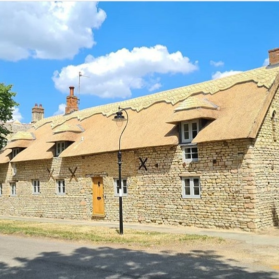 Straw Roof Thatching Services | Complete Thatch | Simply Thatch